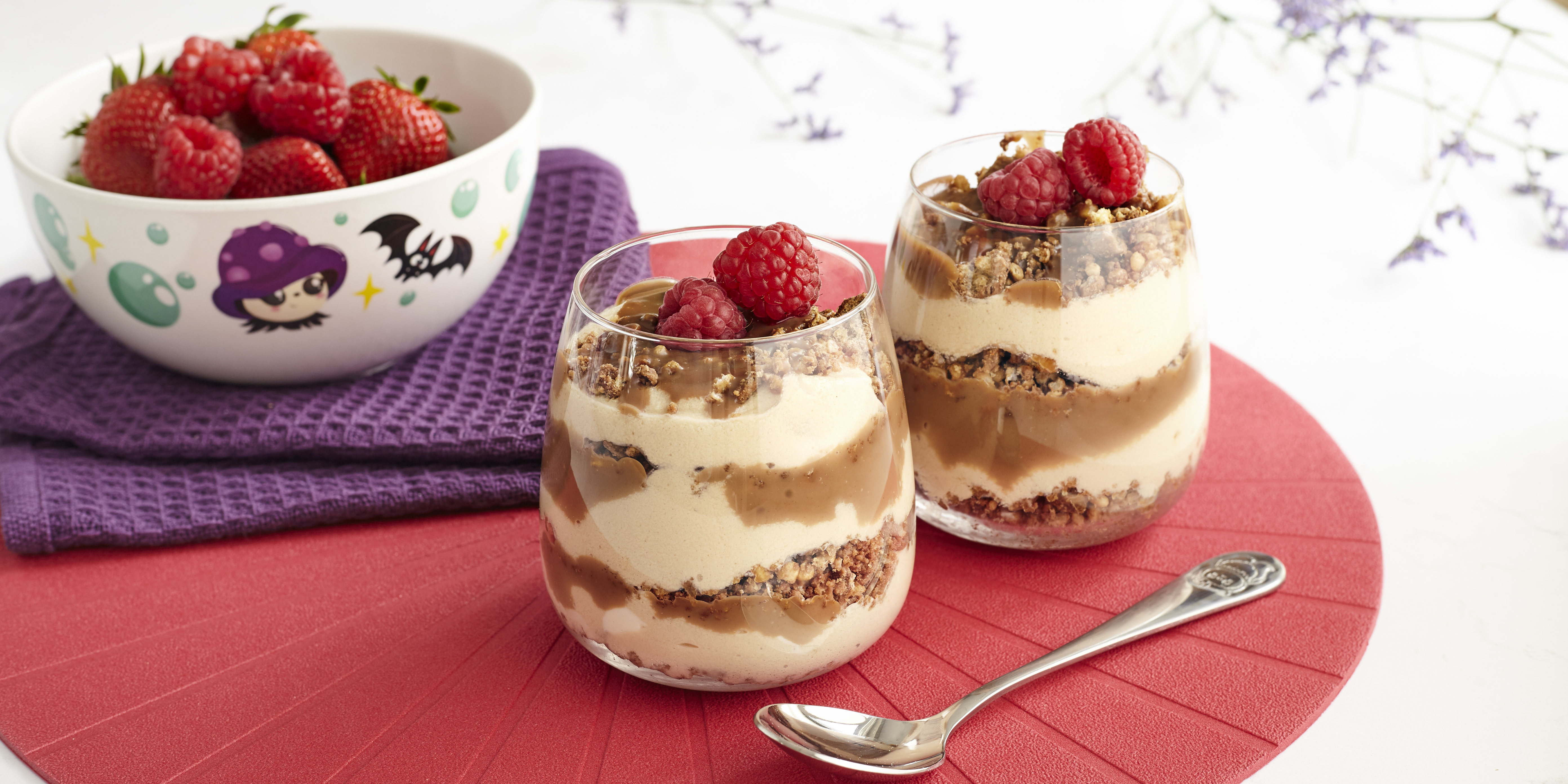 Ostakaka í glasi - Nói Síríus - Með Íslendingum í 100 ár